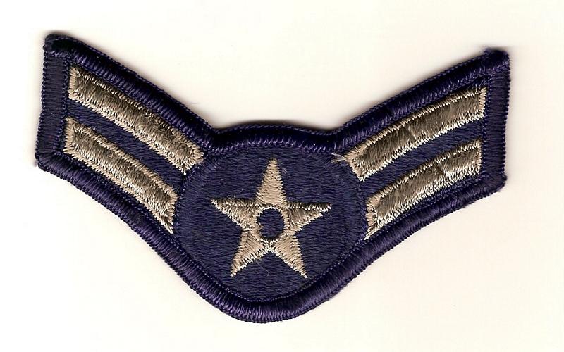 Aviador de primera clase: nuevo diseño de la USAF Chevron (1994 ...