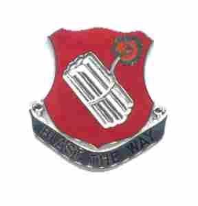 US Army 495th Engineer Battalion Unit Crest - Saunders Military Insignia