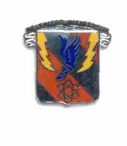 US Army 8th Signal Battalion Unit Crest - Saunders Military Insignia